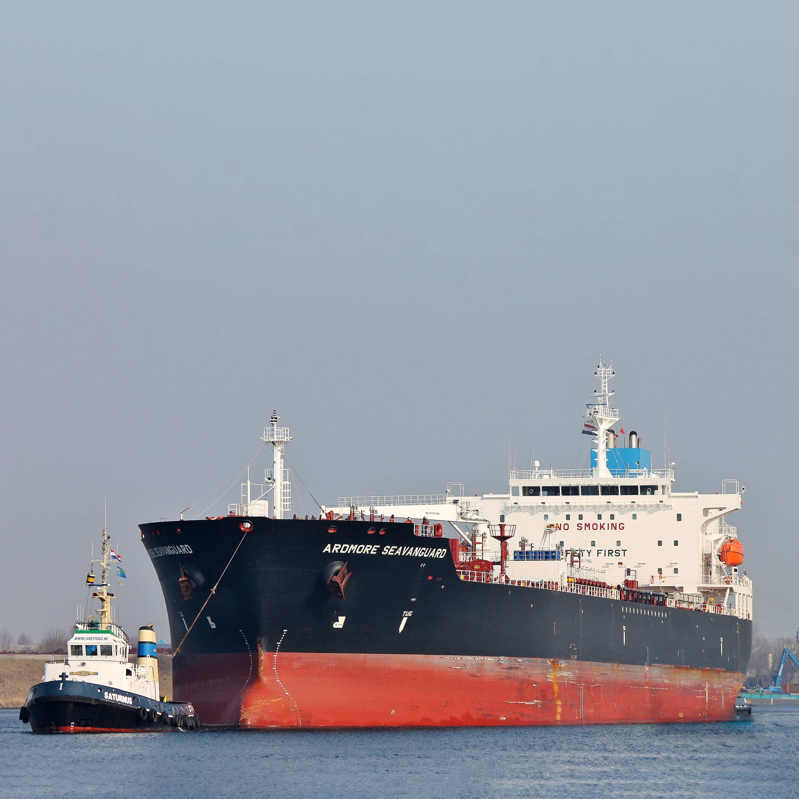 A TANKER RAMMED THE ACA DOCK IN SAN LORENZO AND PUT IT OUT OF SERVICE ...